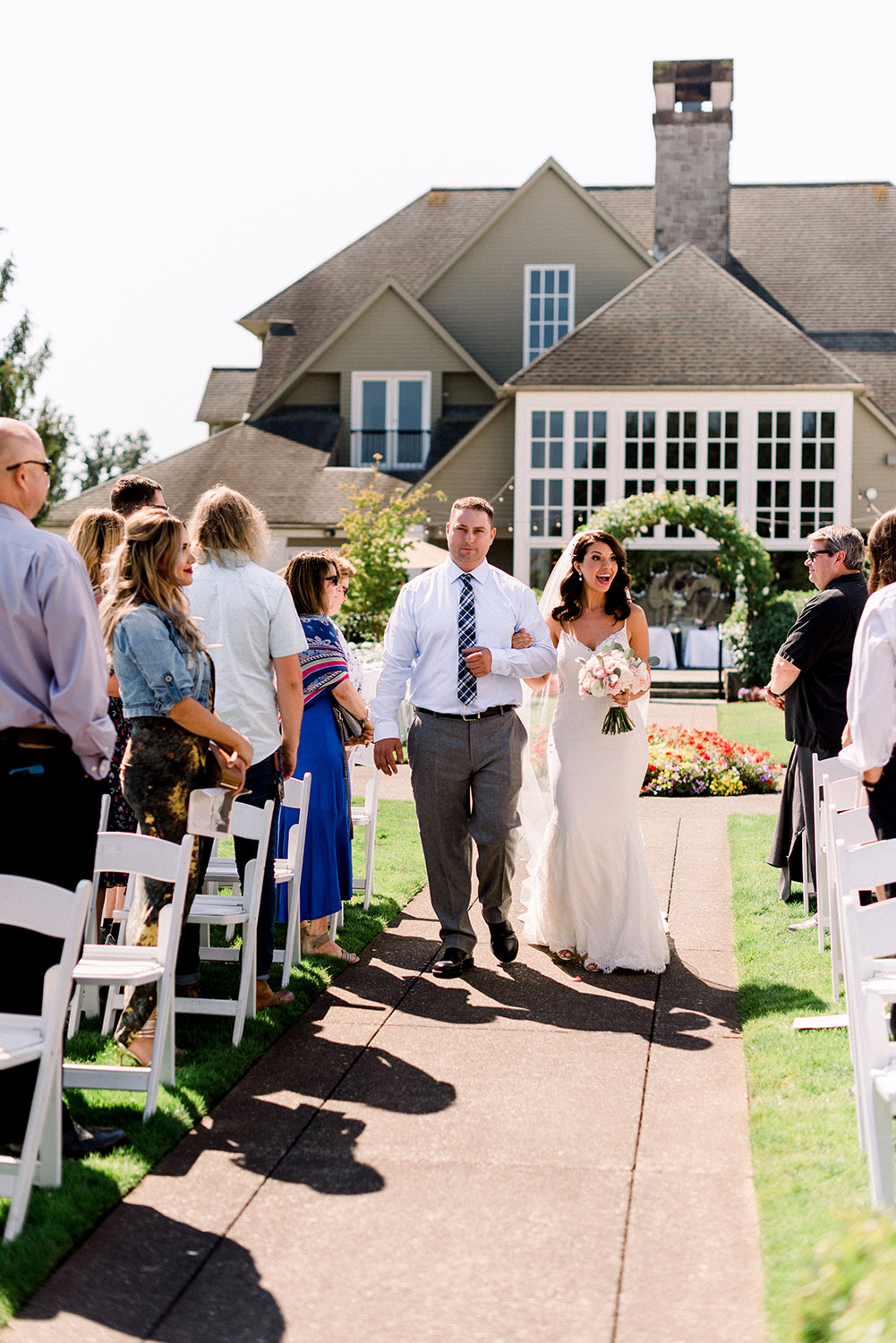 Michelle + Jason Oregon Golf Club Wedding - deylahussphotography.com