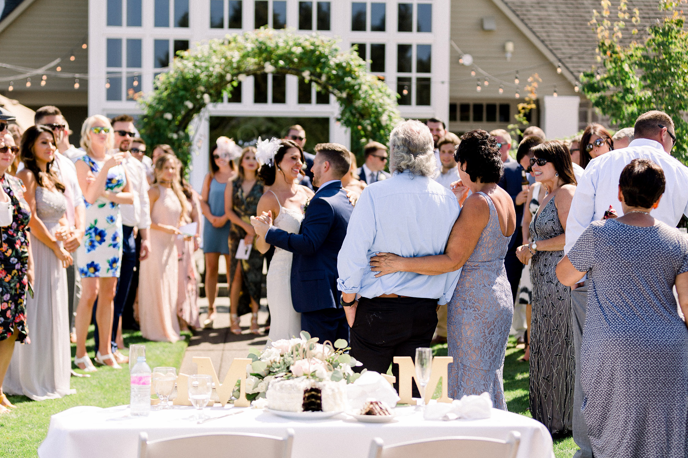 Michelle + Jason Oregon Golf Club Wedding - deylahussphotography.com